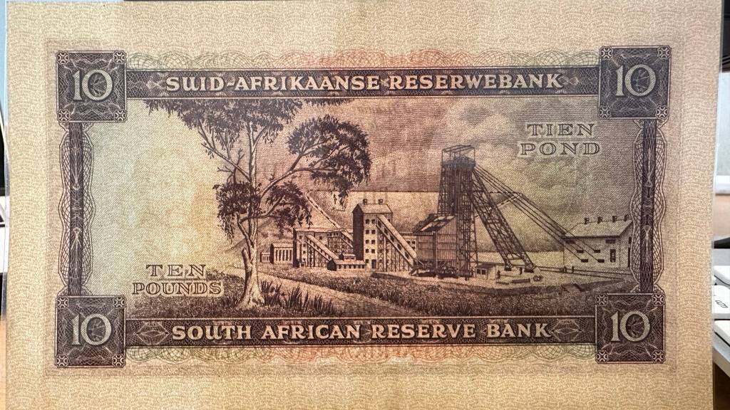 MH de Kock - South African Pound Set complete uncirculated - Mint ...