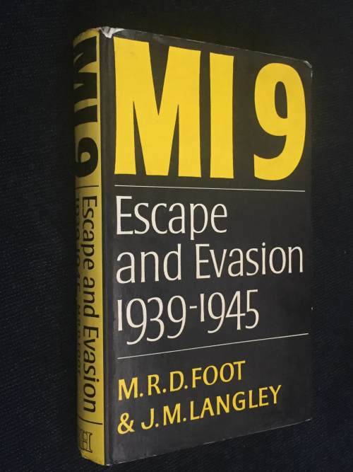 Books - MI9 ESCAPE AND INVASION 1939 - 1945 BY M.R.D. FOOT & J.M ...