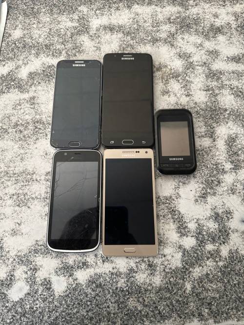 Other Smartphone Brands - Old phones was sold for R200.00 on 5 Apr at ...