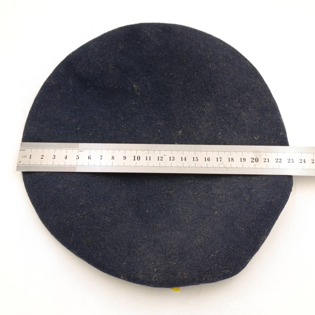 Headgear - SADF Artillery beret with balkie and badge - size 52 was ...