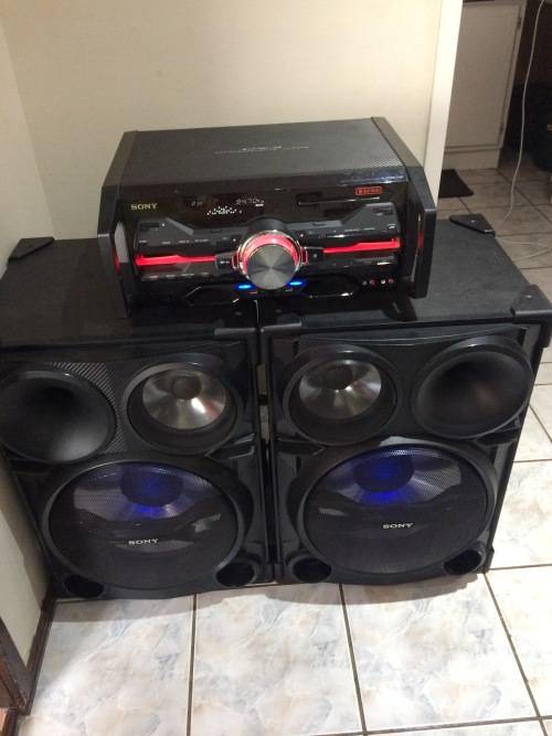 Hi-Fi Systems - Sony Shake Hifi System LBT - SH2000 was listed for R6 ...