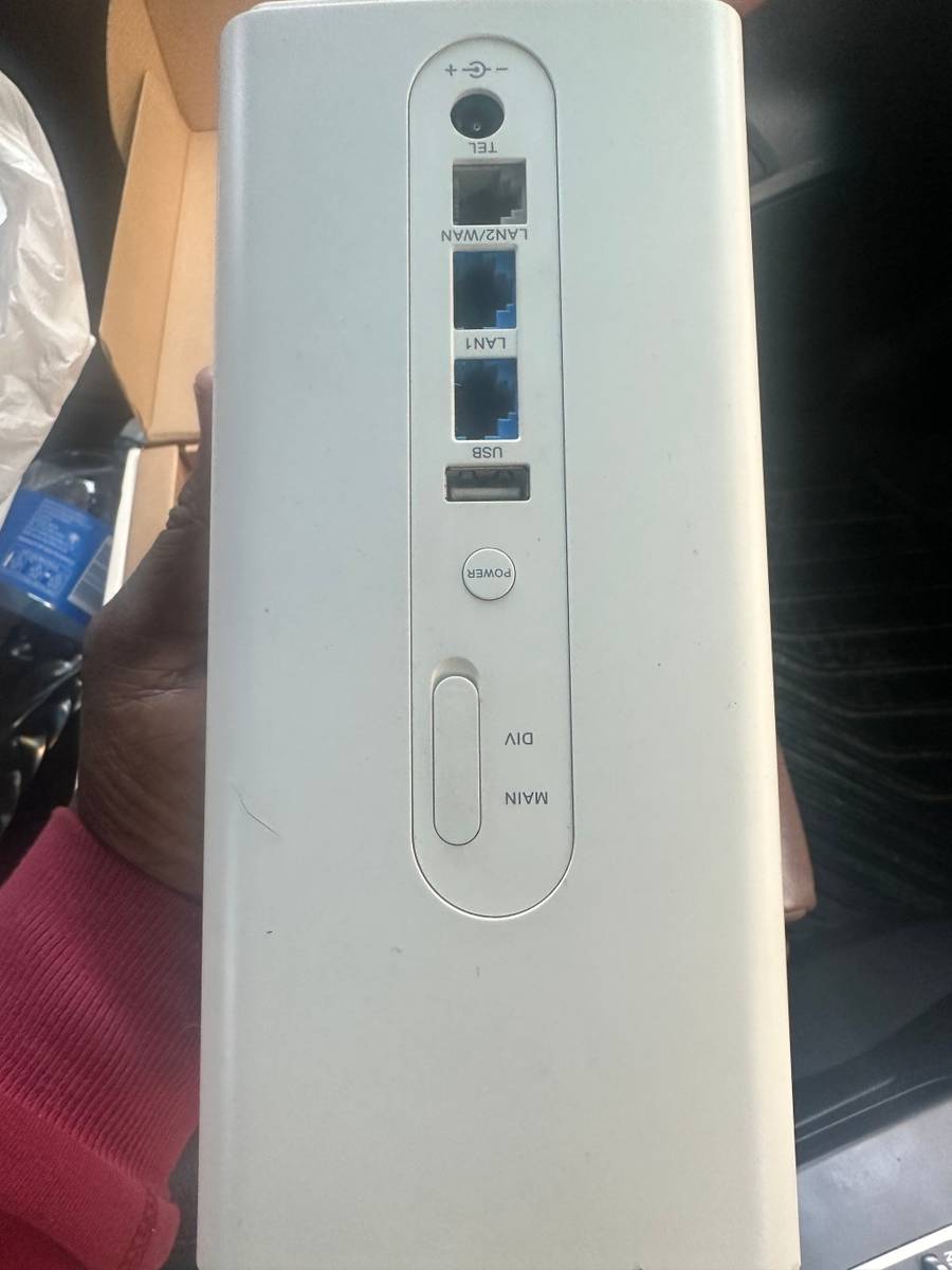 Wireless Routers - Huawei B618 4G LTE Router - Takes SIM Card 64 ...