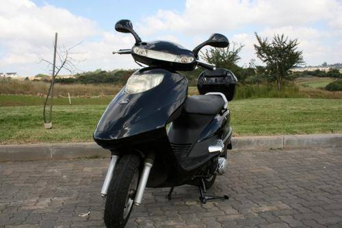 Scooters & Mopeds - Vuka Scooter XR125 was listed for R4,000.00 on 19 ...