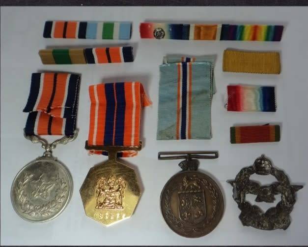 Other Antiques & Collectables - SADF & SAP full-size Medals with ...