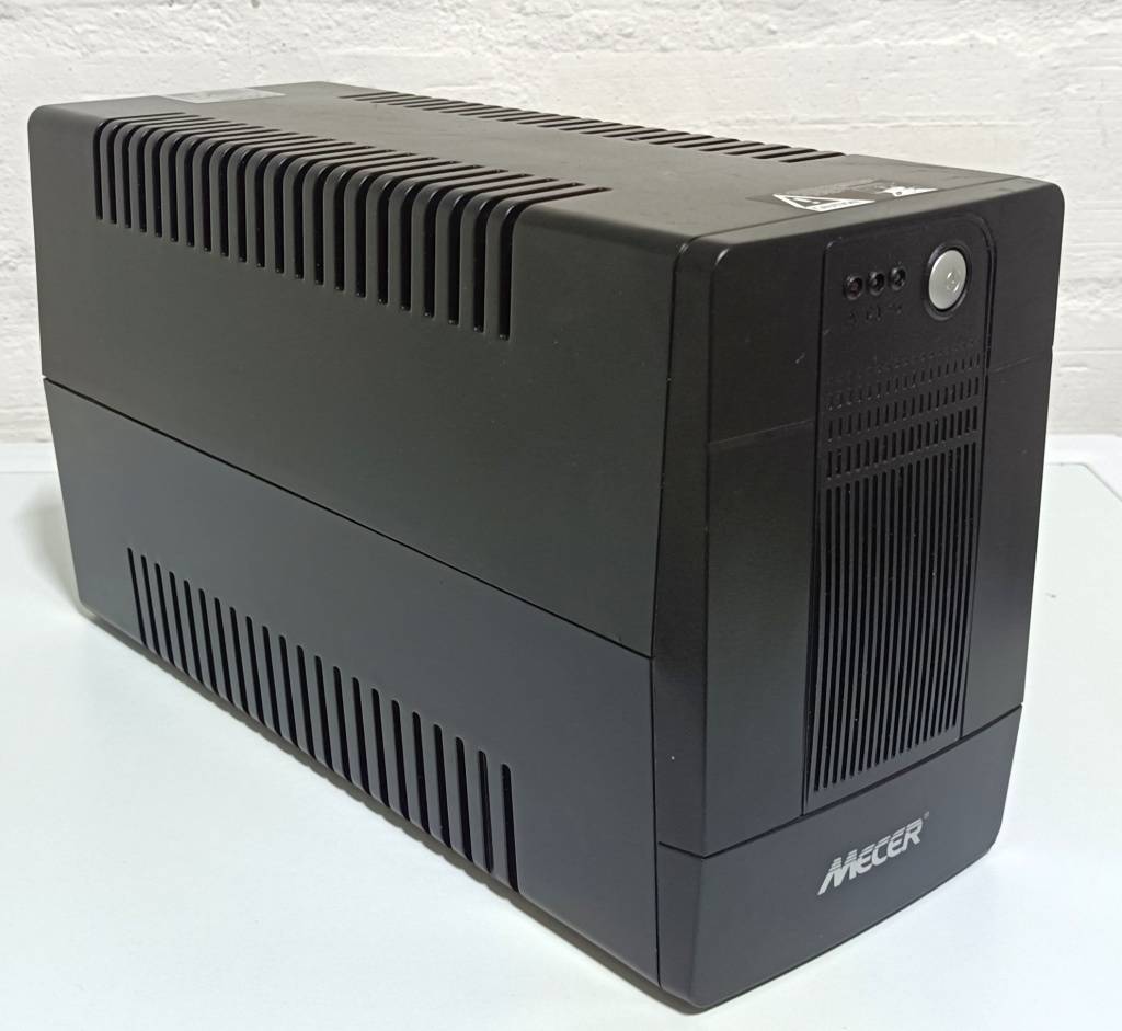 UPS - Mecer 2000VA 1200W UPS with SA plugs was sold for 390.00 on 12 Jul at 14:01 by Rouxenator ...