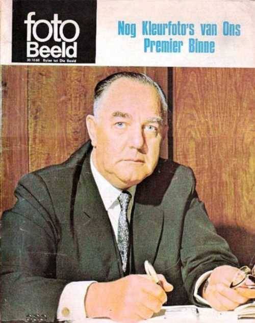 Africana - JOHN VORSTER (PREMIER 1966 - 1978). VIER SKAARS PUBLIKASIES ...