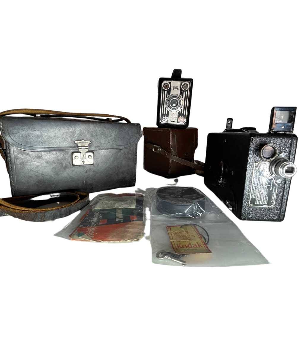 Cameras - Vintage 1930s CINE Kodak Model BB Junior 16mm Film Camera ...