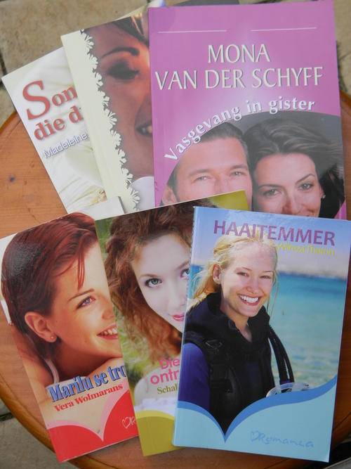 Afrikaans Fiction - Afrikaanse kortverhaal romanse ( 6 sagte band boeke ...