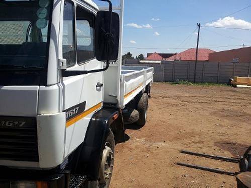 Trucks - 1998 Mercedes-Benz 1617 Econoliner was listed for R150,000.00 ...