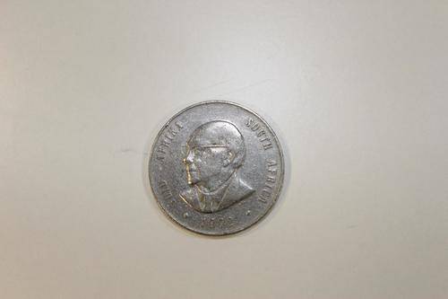 One Rand - Old R1 Coin (1979) was sold for R30.00 on 2 Jun at 16:18 by ...