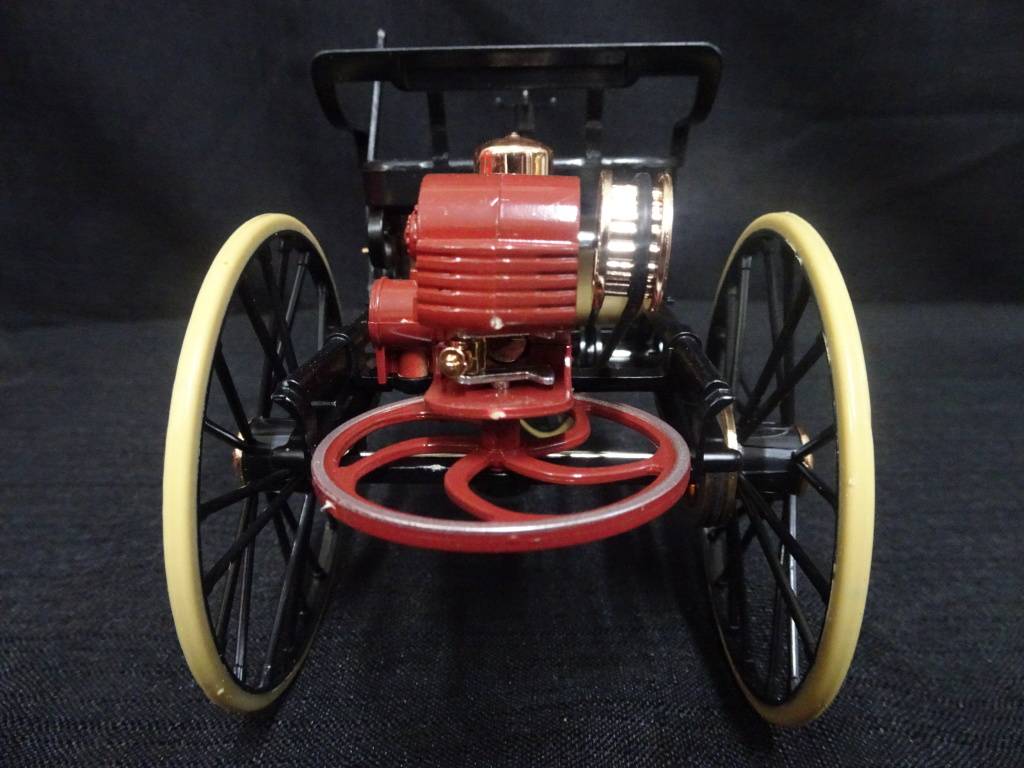 Road - 1886 Three-Wheel Automobile Simulation Car Model, Classic Car ...