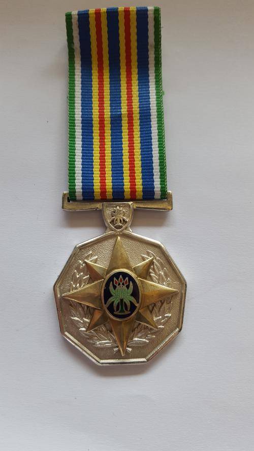 Other Medals - SAPS 30year service medal was sold for R500.00 on 24 Jan ...