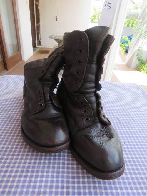 Uniforms - Pair of SADF genuine leather brown boots in size 8.5.Army ...