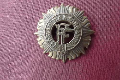 International Badges & Insignia - Irish Defence Forces Cap Badge - good ...