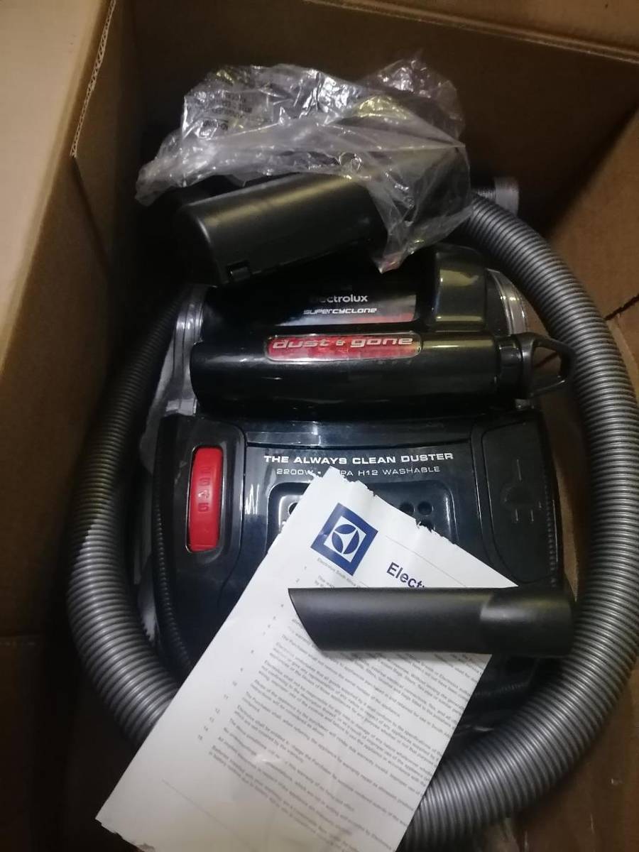 Bagless Vacuums - *GRAB THIS DEAL*NEW ELECTROLUX SUPERCYCLONE BAGLESS ...