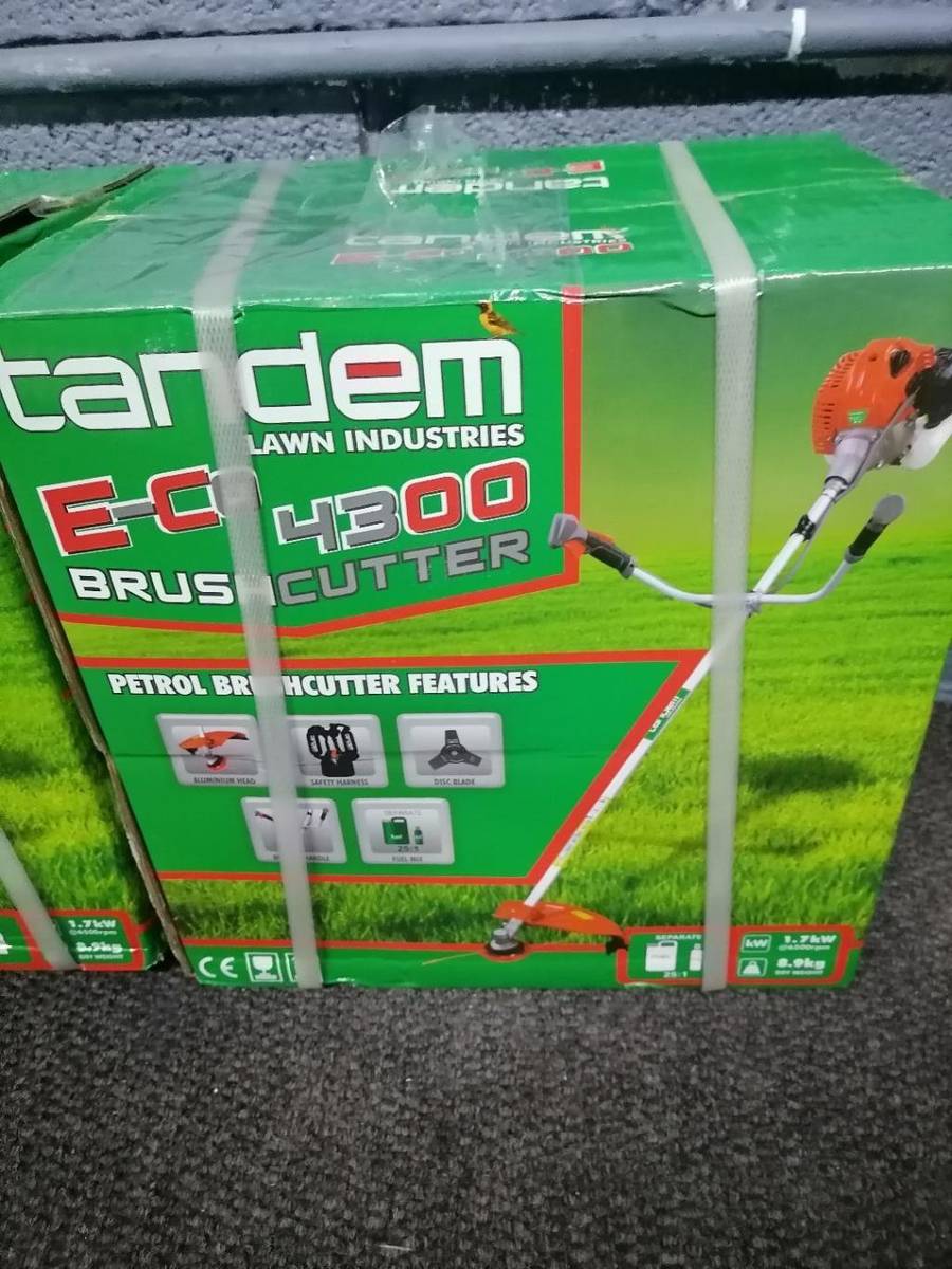 String Trimmers - BRAND NEW TANDEM 43CC PETROL BRUSH CUTTER+HARNESS ...