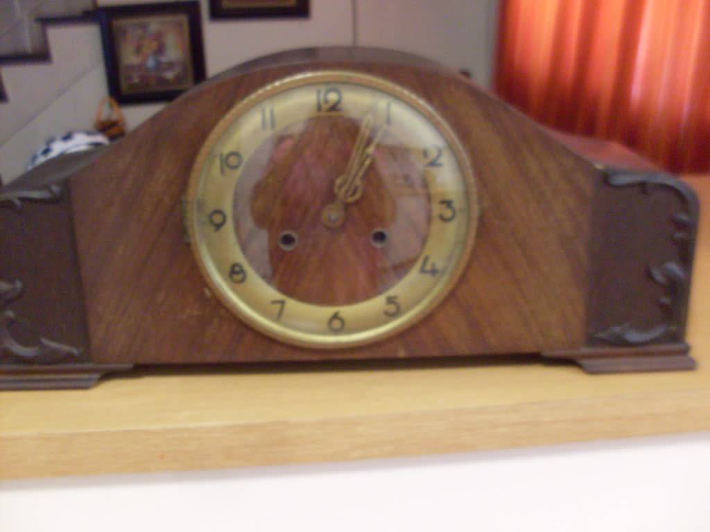 Mantel Clocks - VINTAGE WOODEN MANTLE CLOCK...WORKING...HAS KEY AND ...