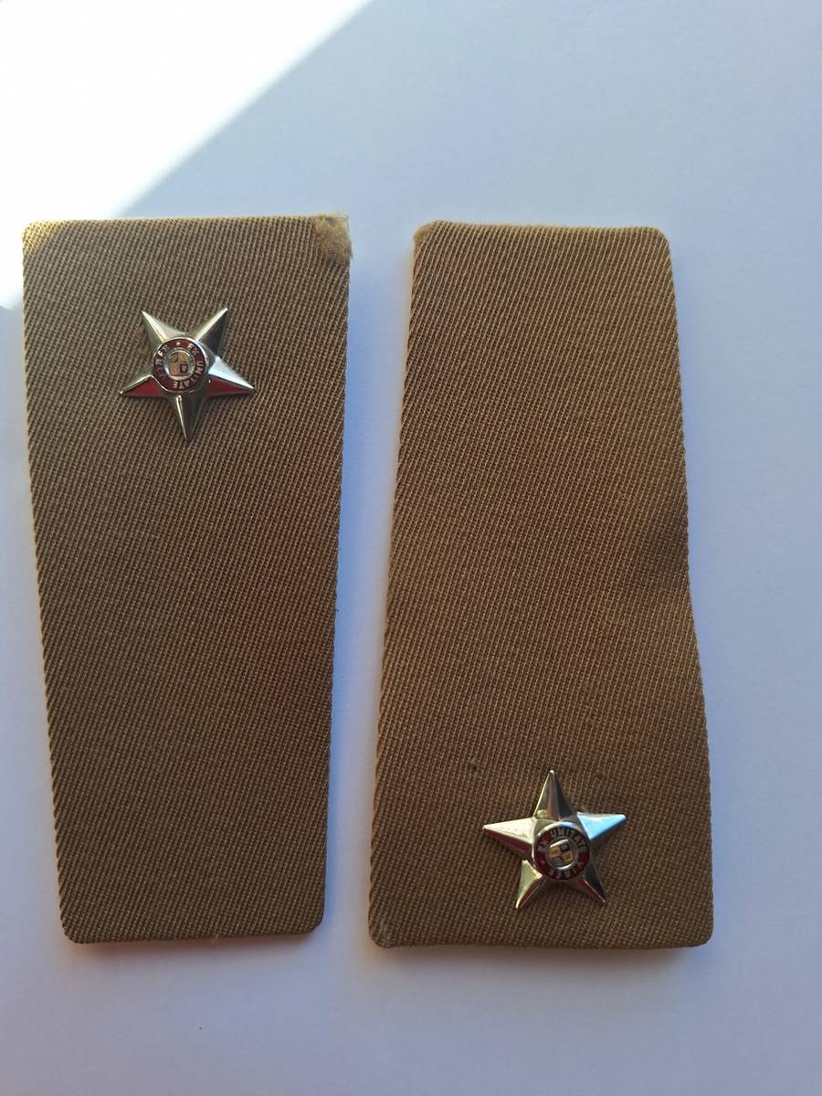 South African Army - SADF/SA army Luitenant Epaulette set for sale in ...