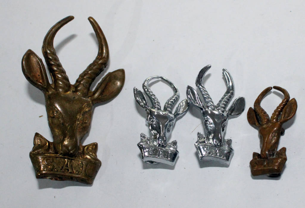 South African Army - SADF Bokkop badge lot was sold for R50.00 on 17 ...