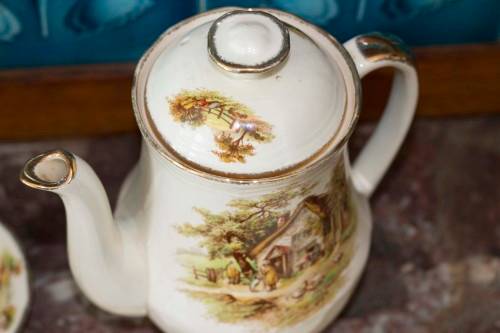 English Porcelain - Rare Cream and Gilt -- 20pc ALFRED MEAKIN Coffee ...