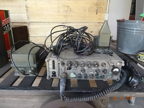 Other Militaria - SADF B25/26 RADIO WITH LONG EXTERNAL AERIAL AND B 26 ...