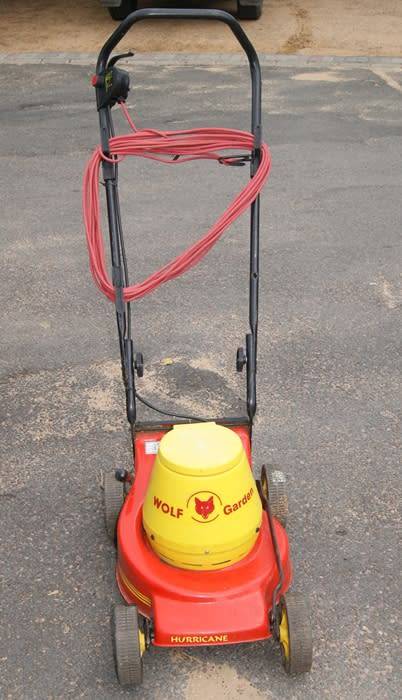 Electric - EXCELLENT CONDITION WOLF HURRICANE LAWNMOWER @@@ LOW START ...