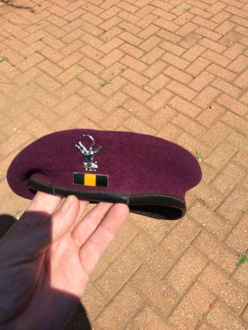 Headgear - SADF recce, parabat beret, early type. was sold for 750.00 ...